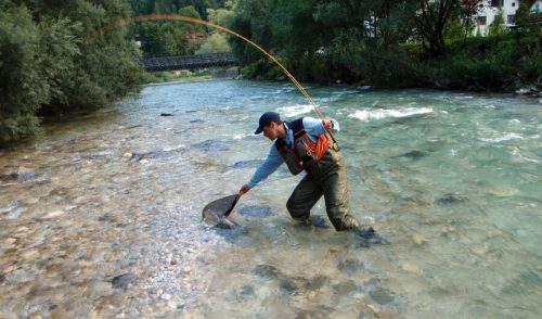 Fly Fishing 101 - How to Get Started (Beginners' Guide)
