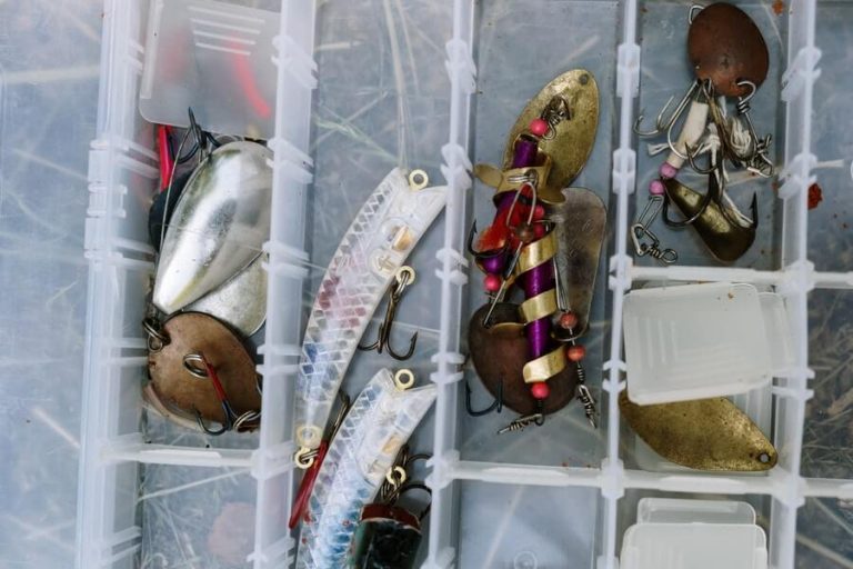 7 Types of Fishing Lures - How & When to Use Them