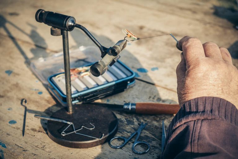 Fly Tying for Beginners (Ultimate Quick Start Guide 2025)