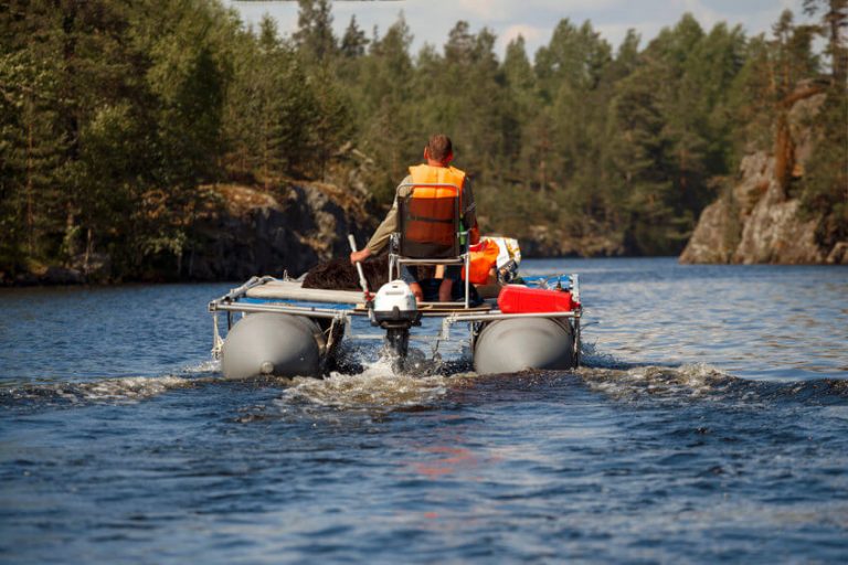 TOP 6 Best Inflatable Pontoon Boats for Fishing 2025